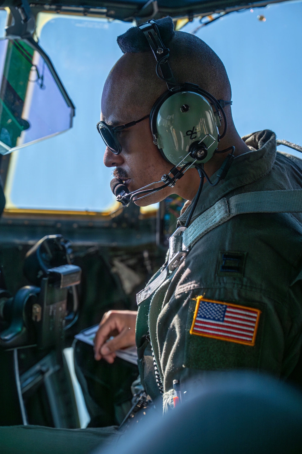 DVIDS - Images - 36th Airlift Squadron enables 11th Airborne training ...