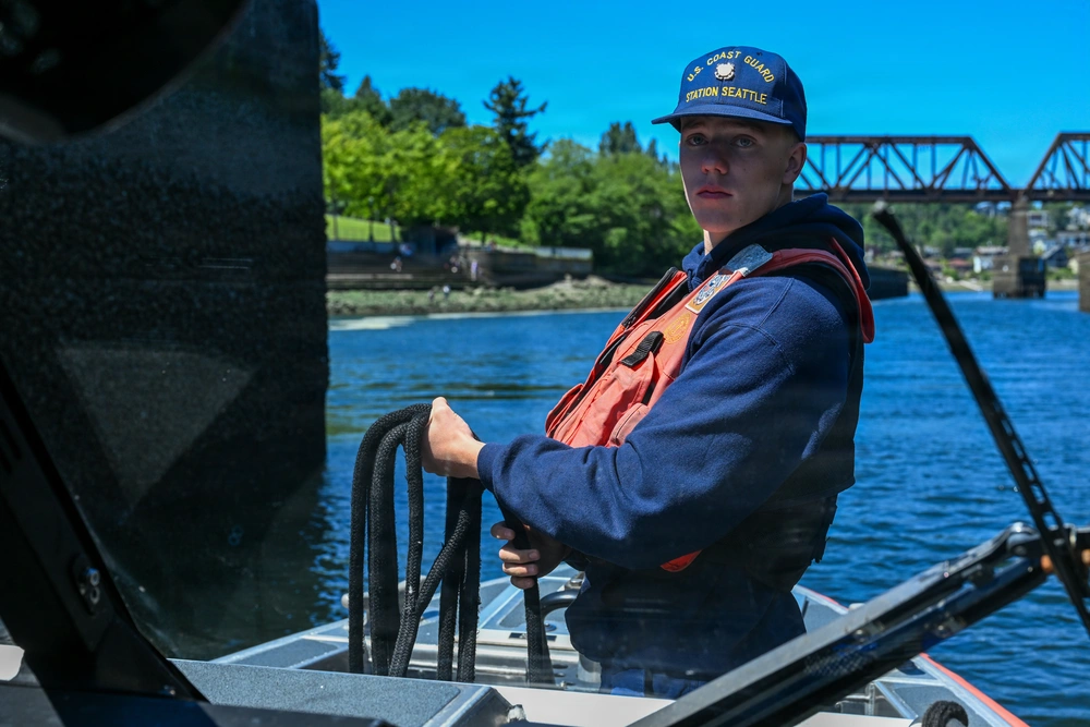 DVIDS - Images - Coast Guard Station Seattle conducts Maritime Security ...