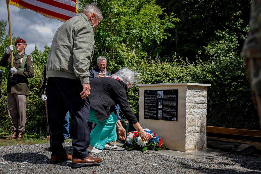 DVIDS - Images - Paratroopers honor resilience of French during ...