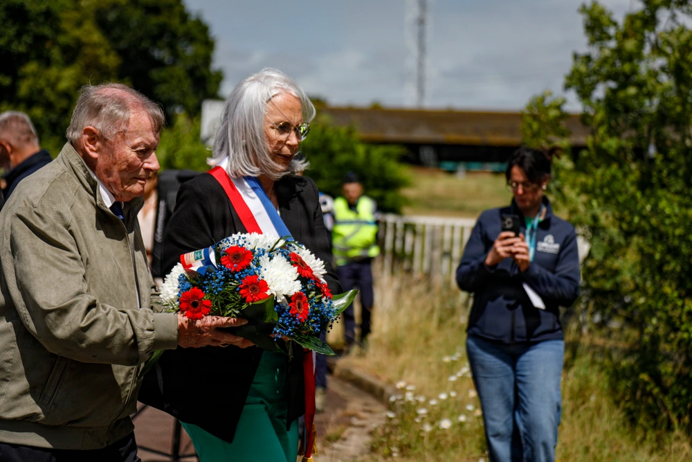 DVIDS - Images - Paratroopers honor resilience of French during ...