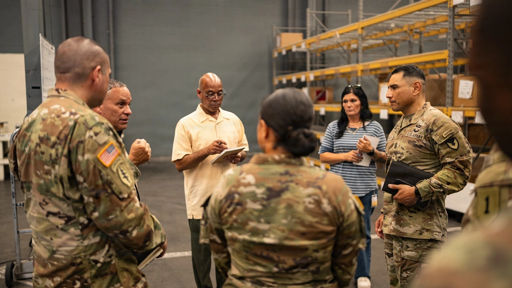 DVIDS - Images - AMC CSM Garza visits Fort Riley [Image 3 of 8]