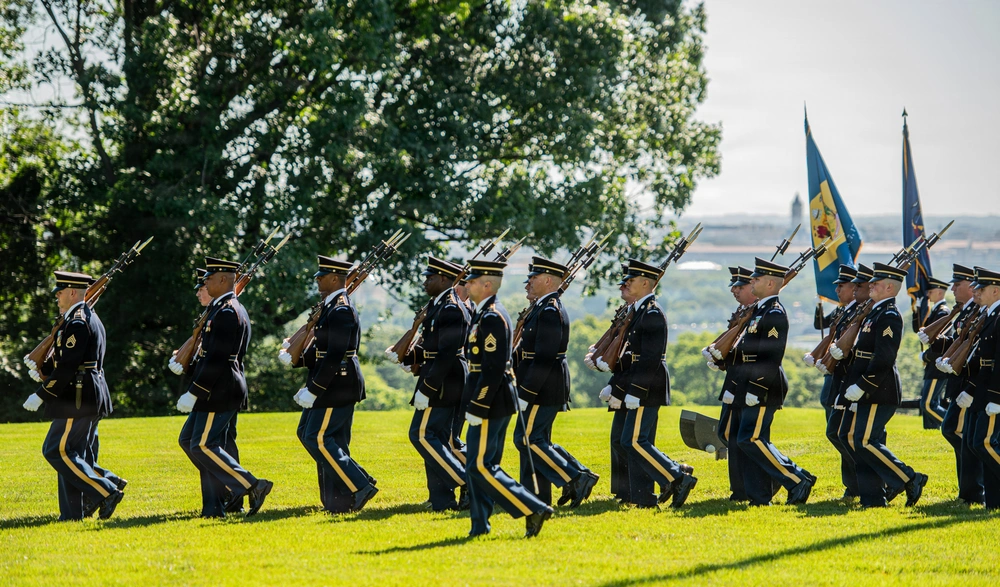 DVIDS - Images - Army Full Honors Arrival for Lt. Gen. Marek Sokołowski ...