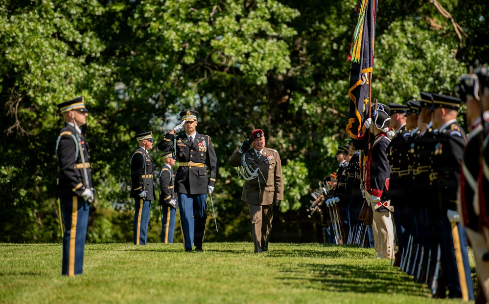 DVIDS - Images - Army Full Honors Arrival for Lt. Gen. Marek Sokołowski ...