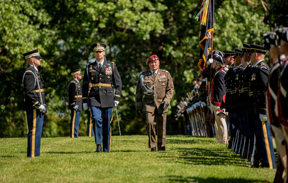 DVIDS - Images - Army Full Honors Arrival for Lt. Gen. Marek Sokołowski ...