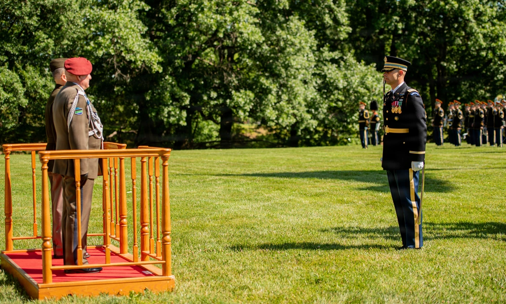 DVIDS - Images - Army Full Honors Arrival for Lt. Gen. Marek Sokołowski ...