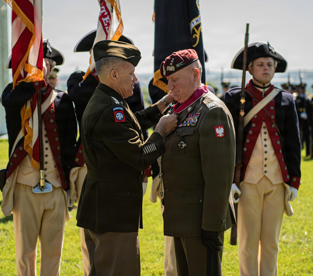 DVIDS - Images - Army Full Honors Arrival for Lt. Gen. Marek Sokołowski ...