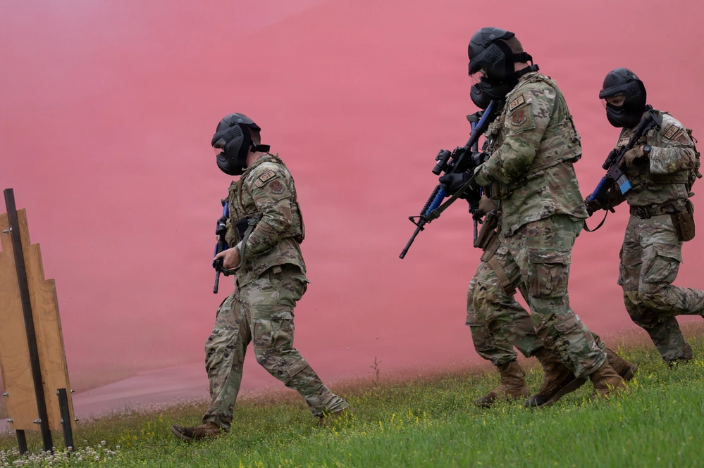 DVIDS - Images - 155th Security Forces Squadron Conducts Shoot, Move ...