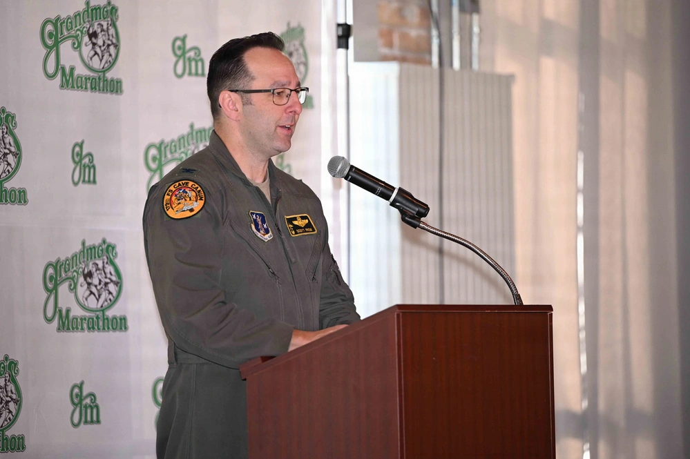 DVIDS - Images - Grandma's Marathon Public Service Breakfast [Image 2 of 6]