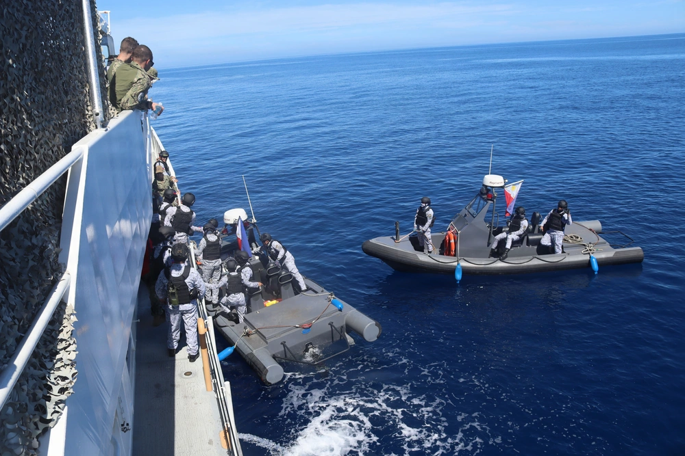 DVIDS - Images - USCGC Emlen Tunnell (WPC 1145), Charles Moulthrope ...