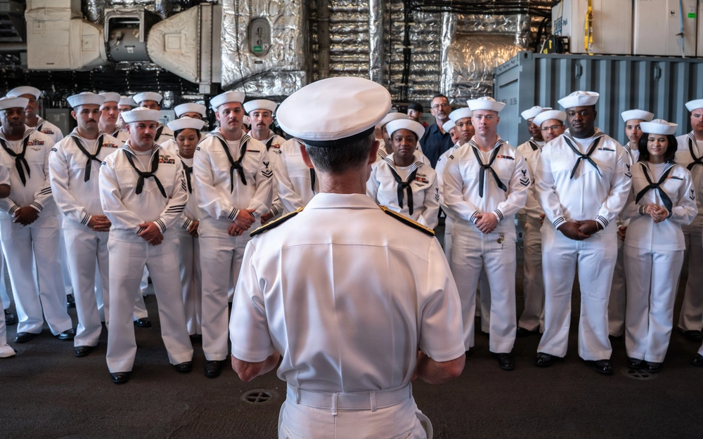 DVIDS - Images - Vice Adm. Doug Perry Visits USS Minneapolis-Saint Paul ...